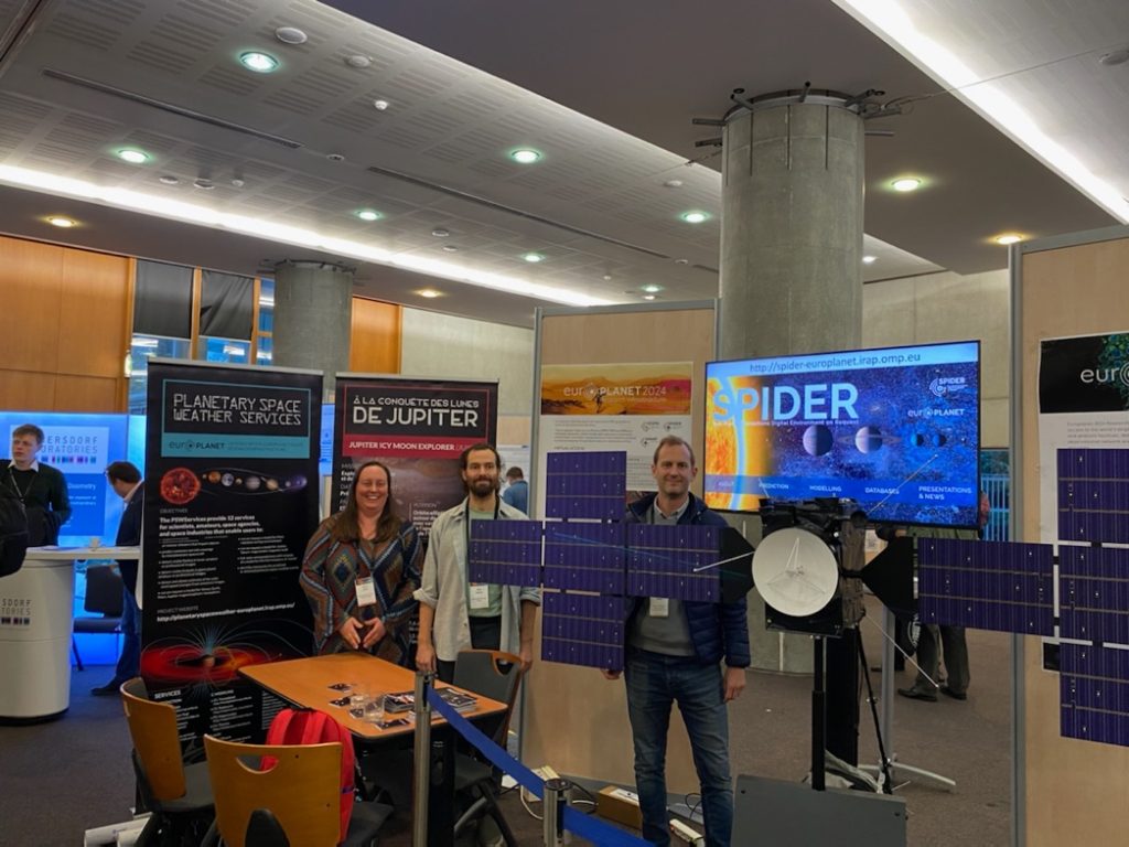 Europlanet SPIDER booth with JUICE scale model at ESWW 2023 – Institut ...